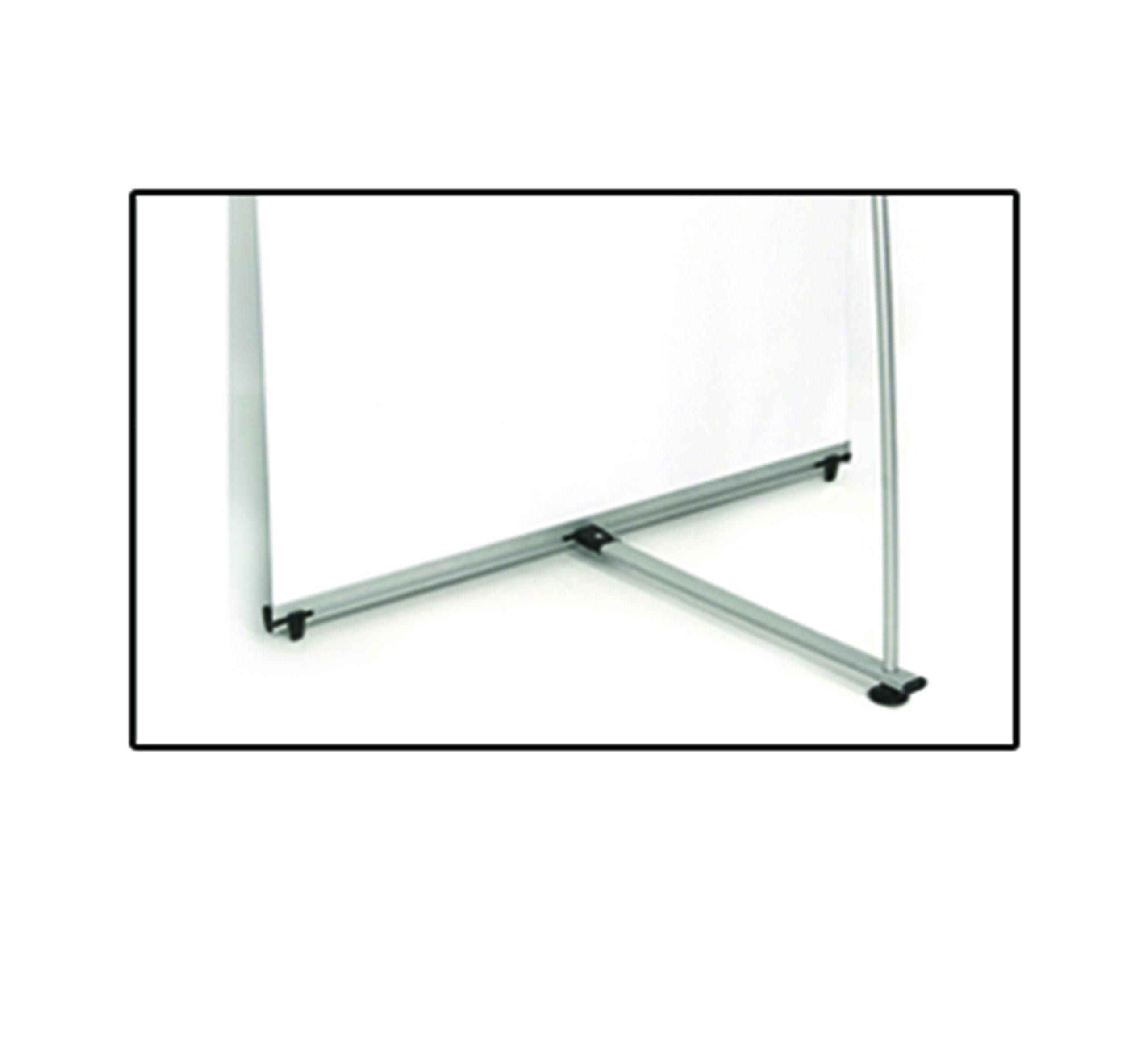 L Stand Luxury – Gala Performance